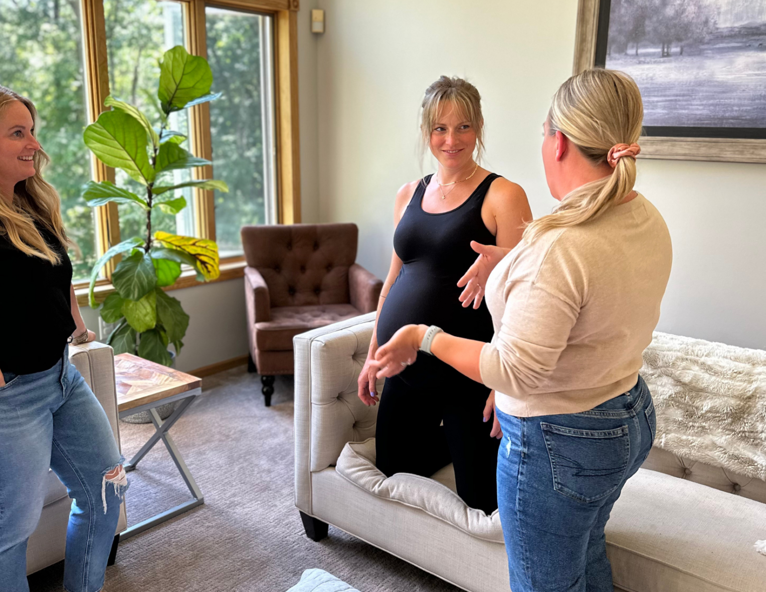 What is the Difference Between a Midwife and a Doula?